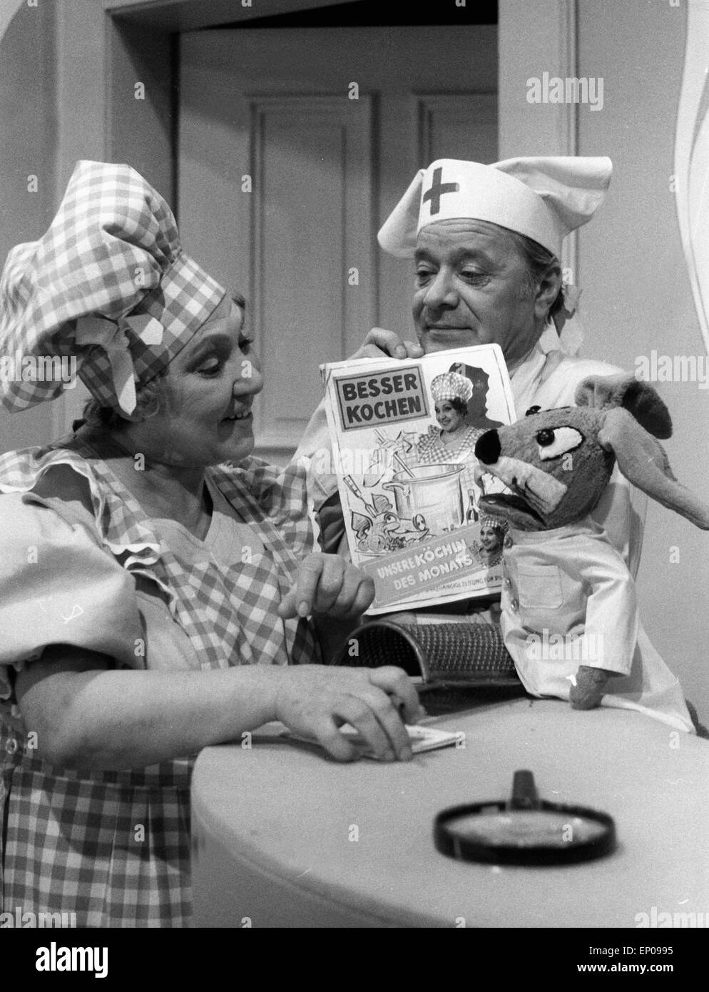 Hase Cäsar und Arno Görke haben heute die Schauspielerin Christa Siems ...