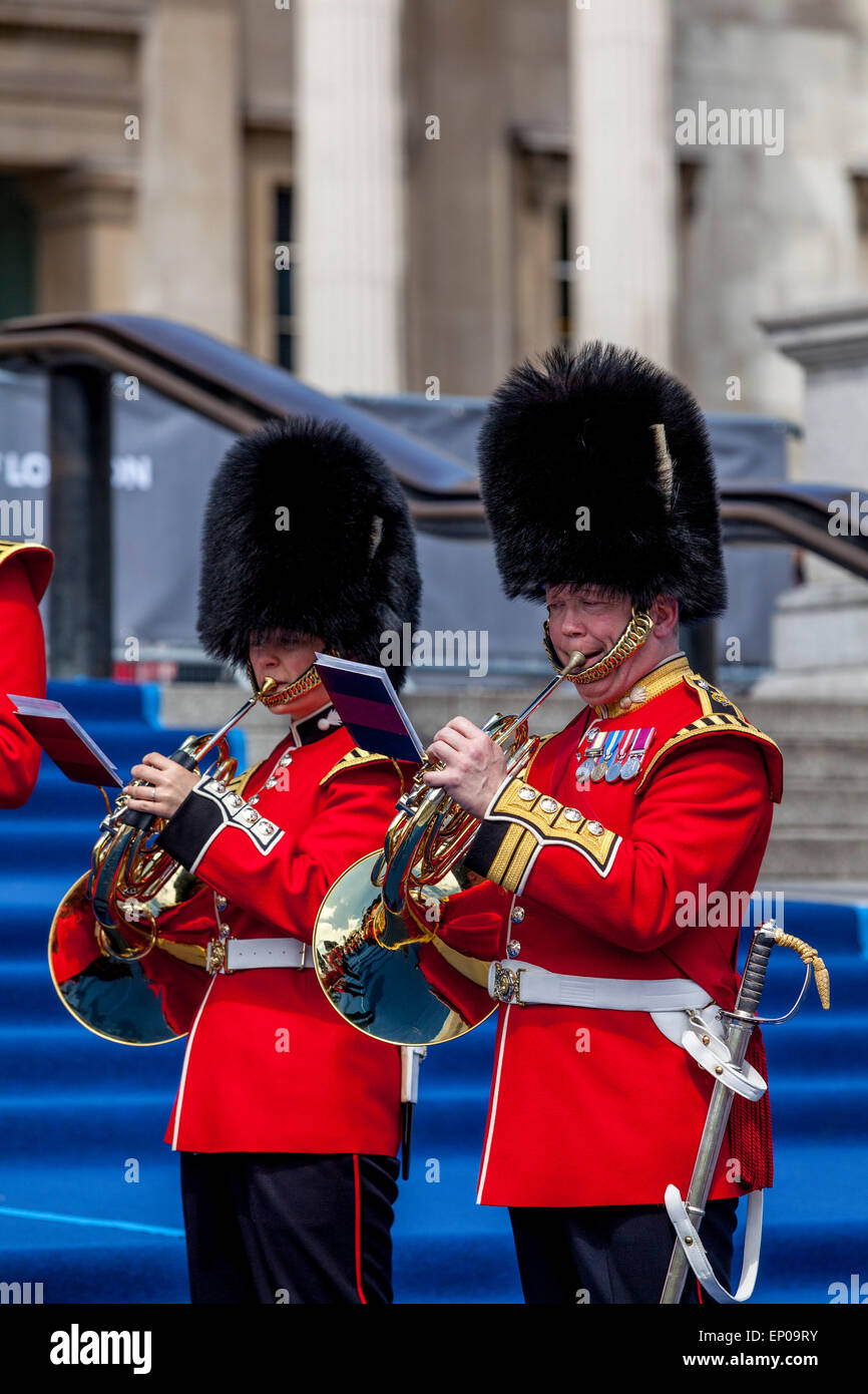 Grenadier guards uniform hi-res stock photography and images - Alamy