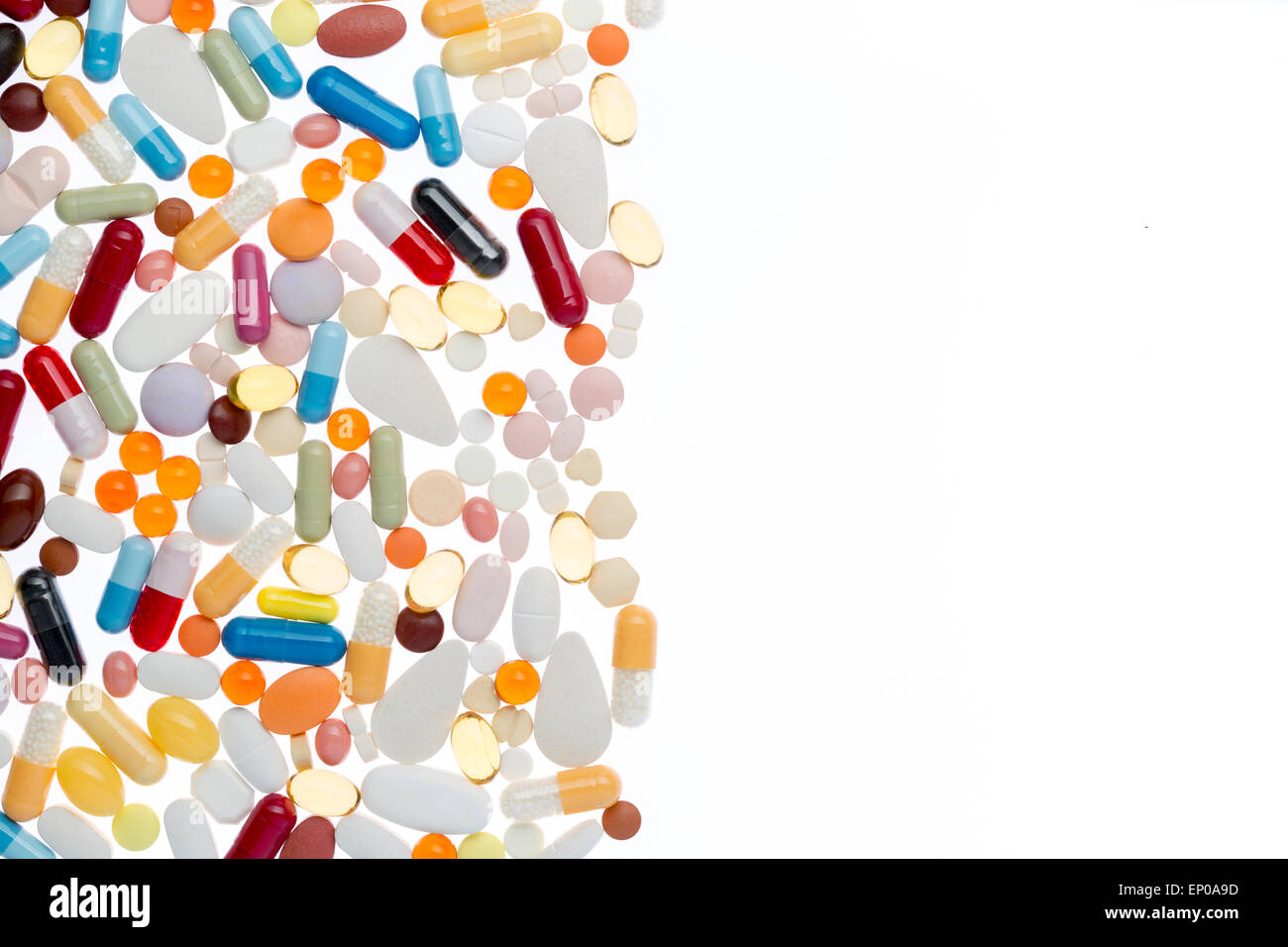Different color pills hi-res stock photography and images - Alamy