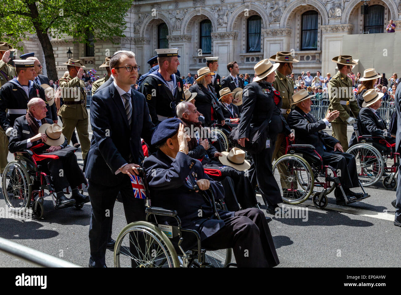 Ve day london color hi-res stock photography and images - Alamy