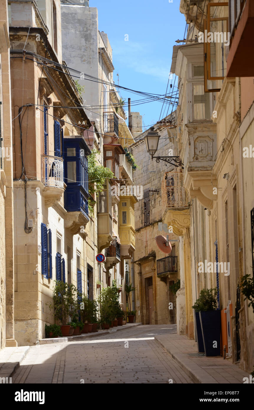typical street in Vittoriosa, Malta Stock Photo - Alamy