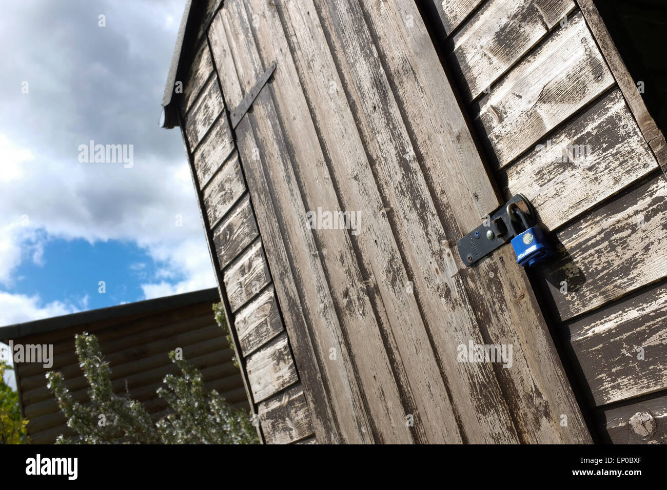 Shed lock hi-res stock photography and images - Alamy