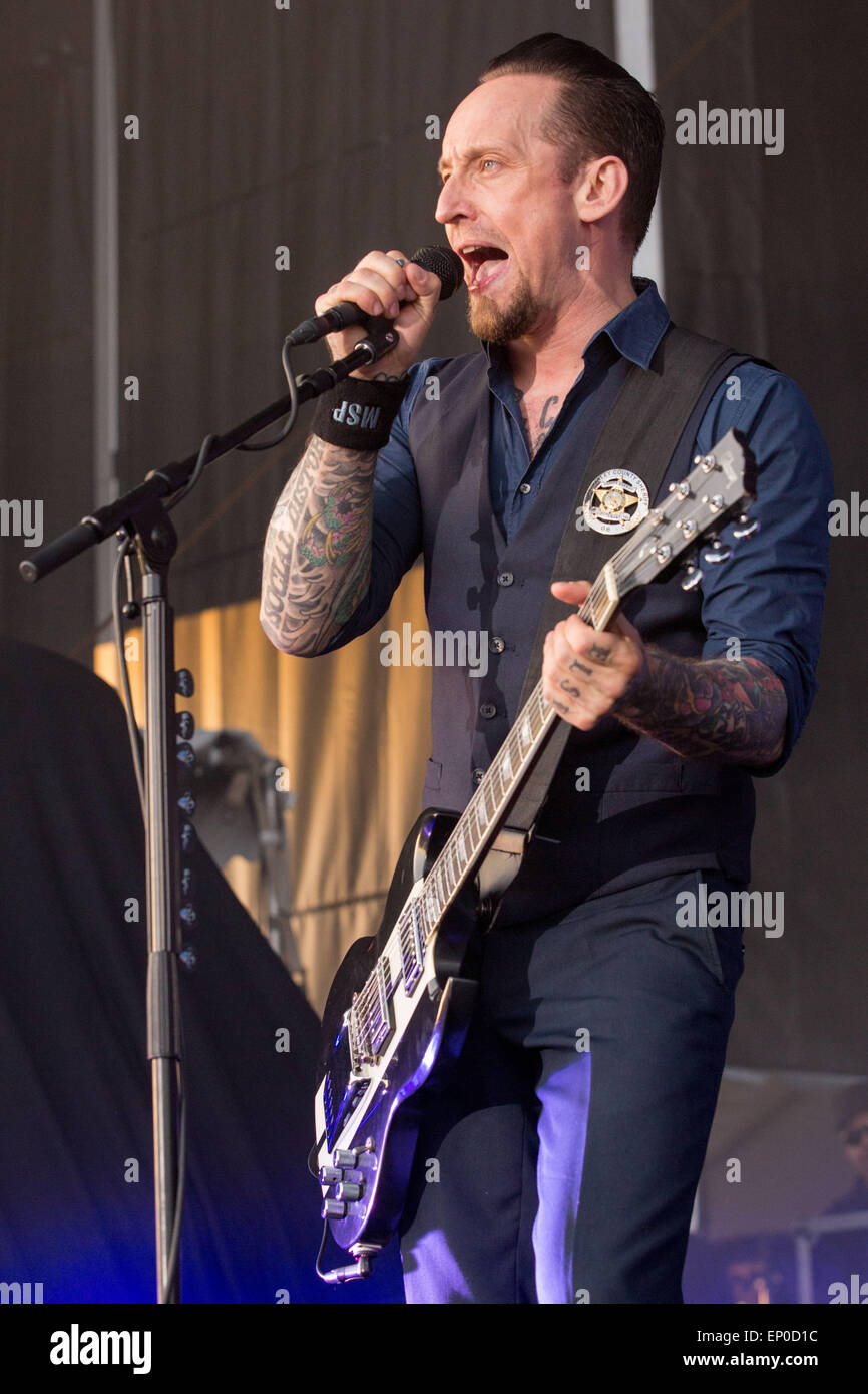 Somerset, Wisconsin, USA. 9th May, 2015. Musician MICHAEL POULSEN of ...