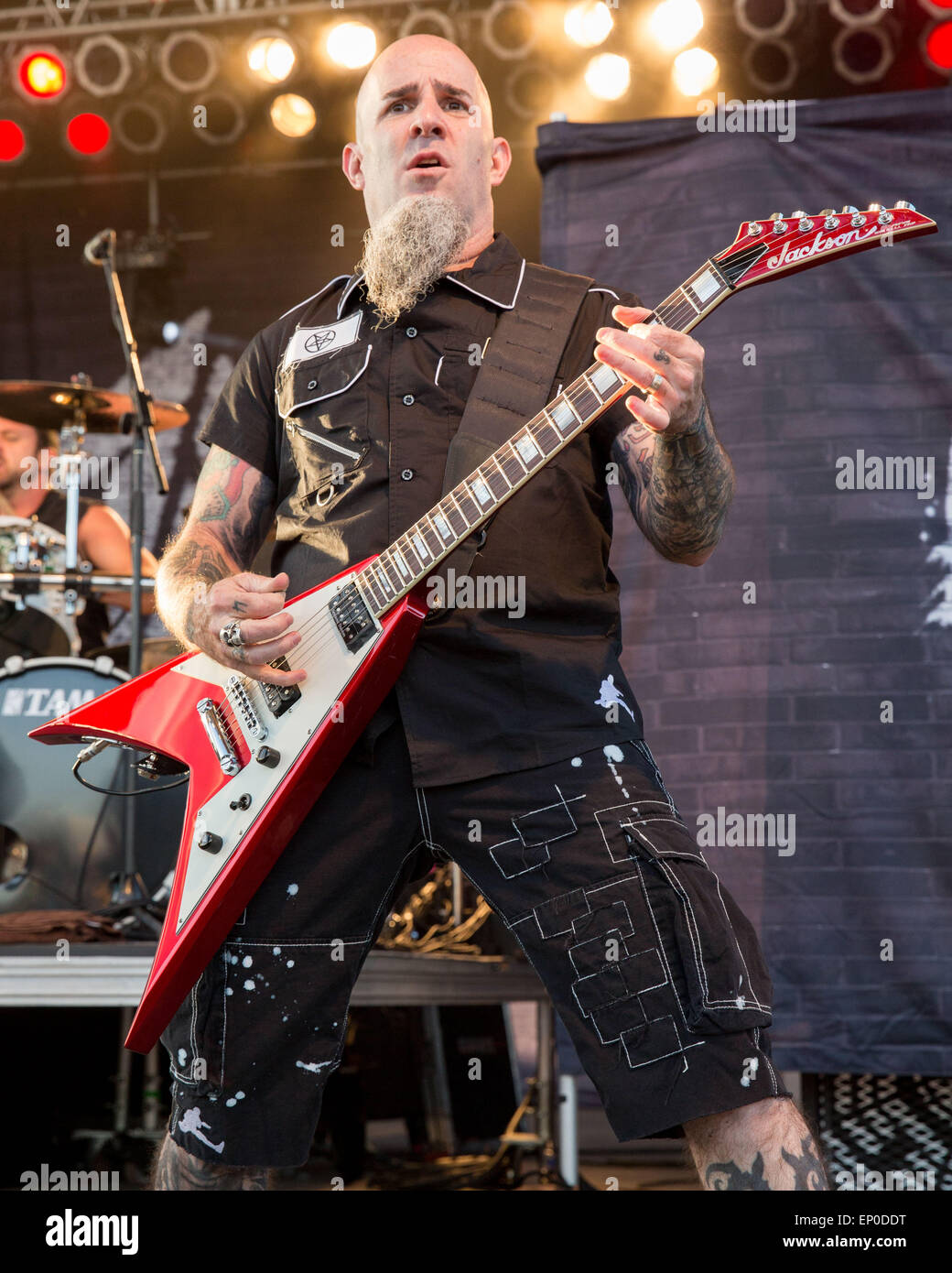 Somerset, Wisconsin, USA. 9th May, 2015. Guitarist SCOTT IAN of Anthrax ...