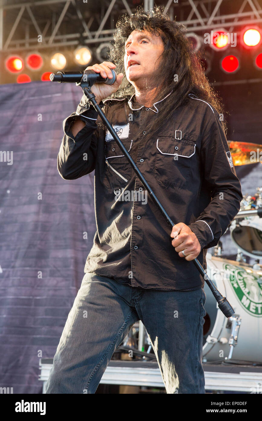 Vocalist joey belladonna hi-res stock photography and images - Alamy