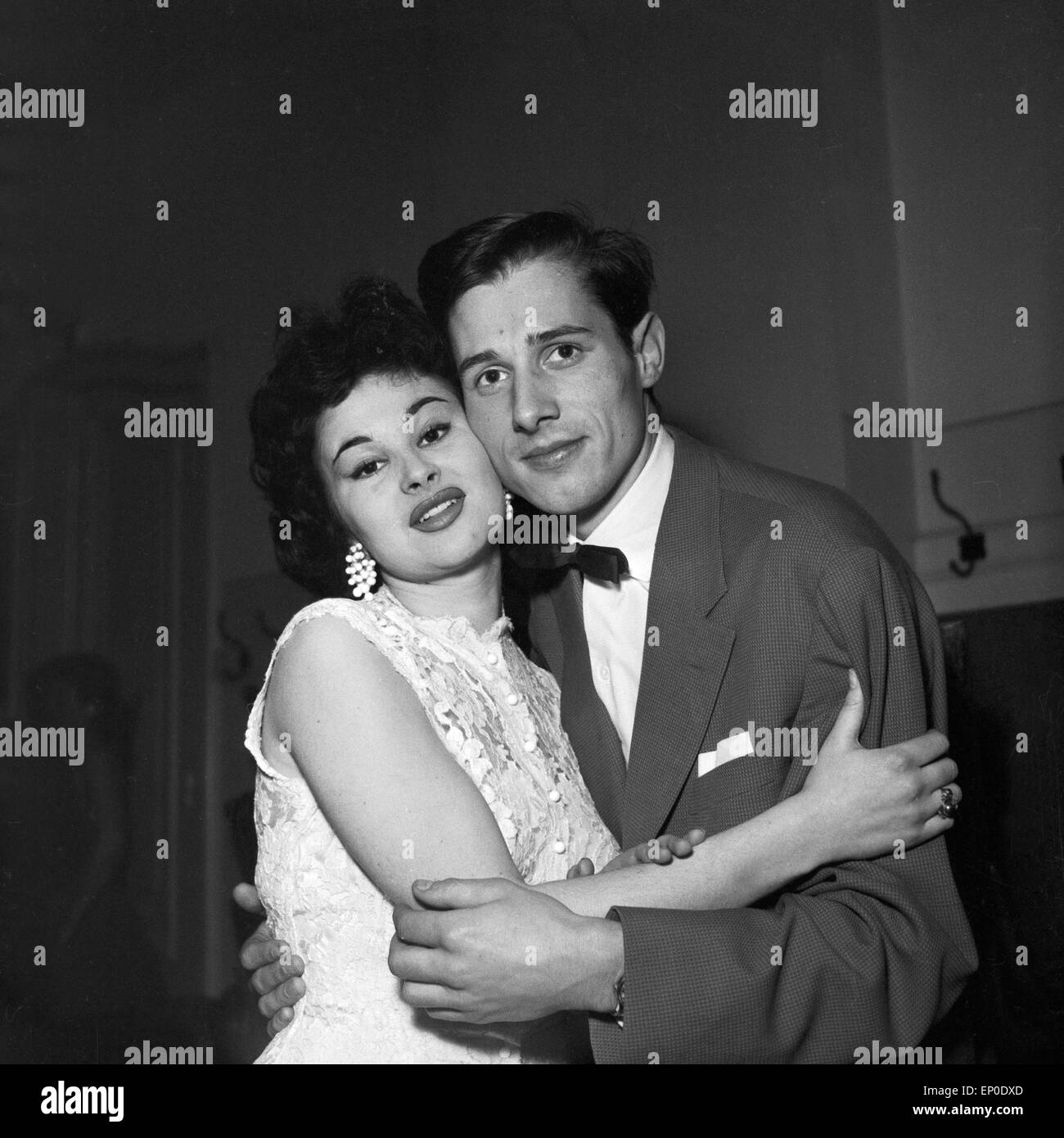 Der Sänger und Entertainer Udo Jürgens und die Schauspielerin Evi Kent ...