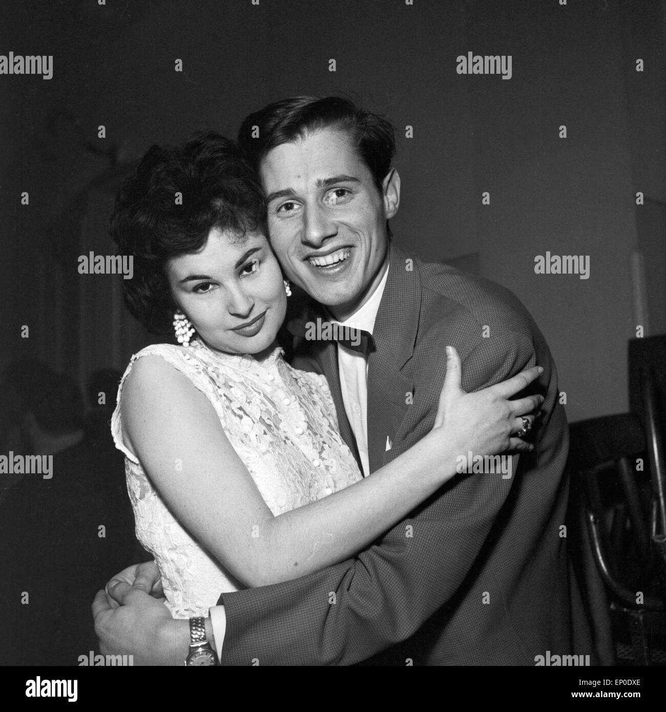 Der Sänger und Entertainer Udo Jürgens und die Schauspielerin Evi Kent ...