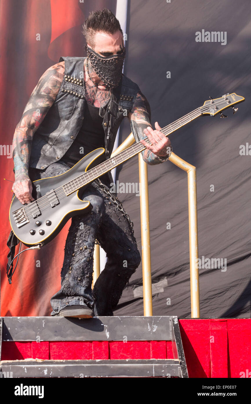 Travis johnson in moment performs hi-res stock photography and images ...