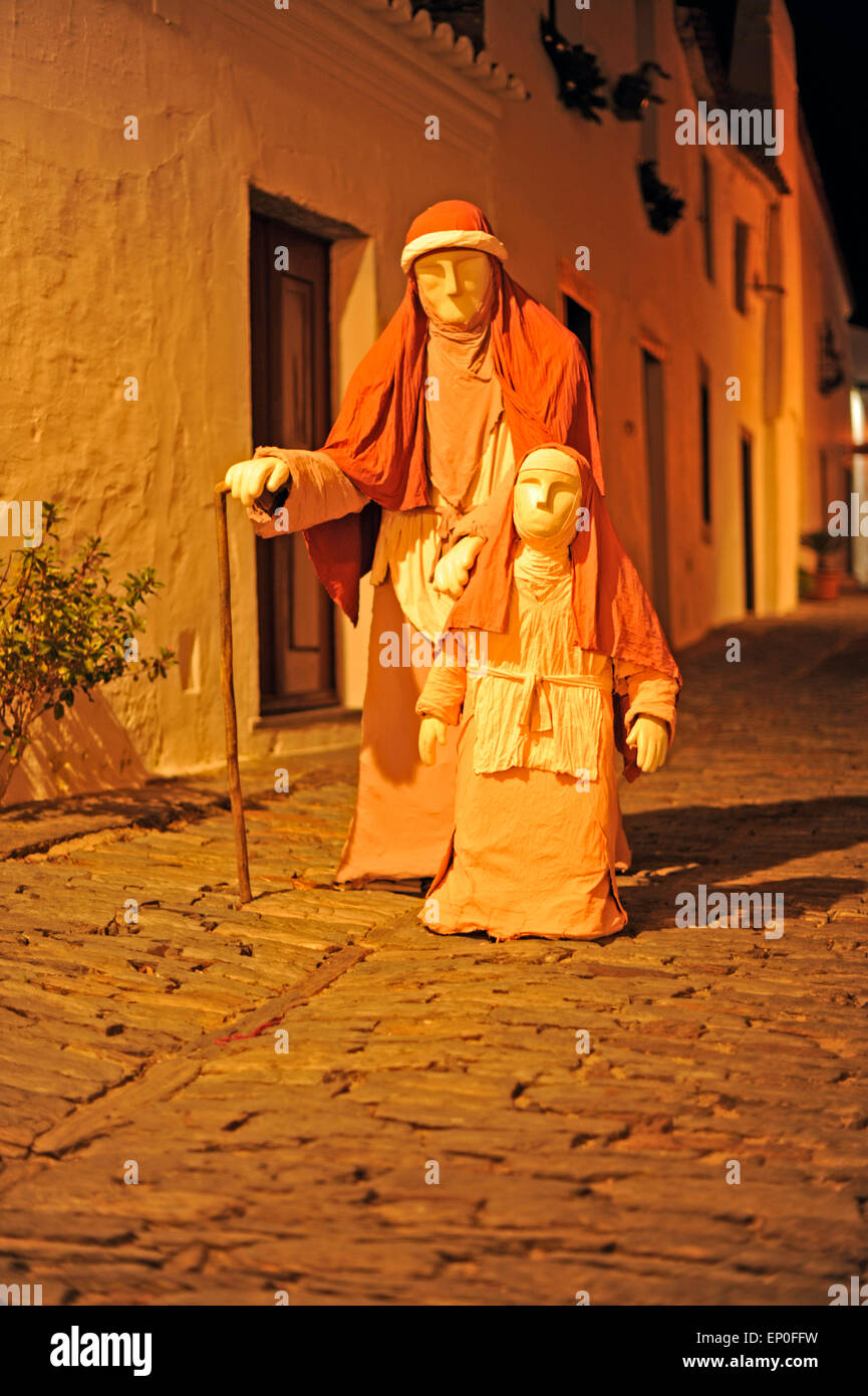 Life size models hi-res stock photography and images - Alamy