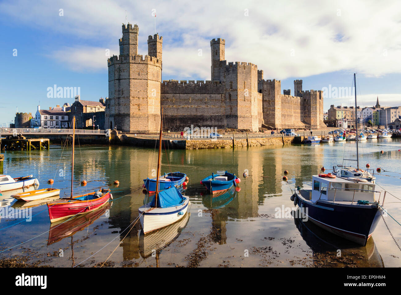 Caernarfon hi-res stock photography and images - Alamy