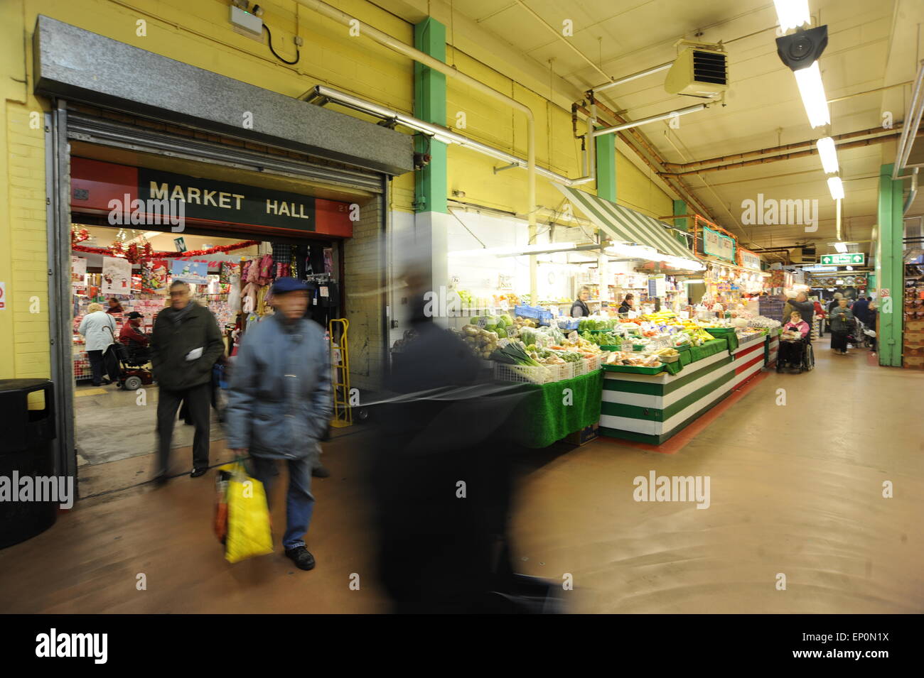 Barnsley market stall hi-res stock photography and images - Alamy
