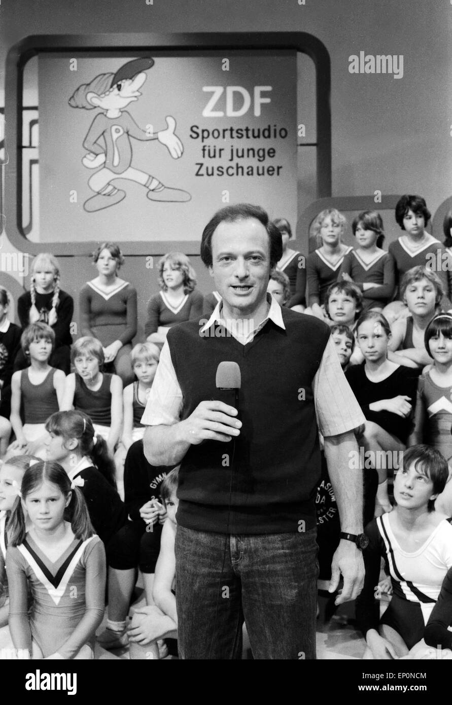 Pfiff das ZDF Sporstudio für junge Zuschauer mit Moderator Michael ...
