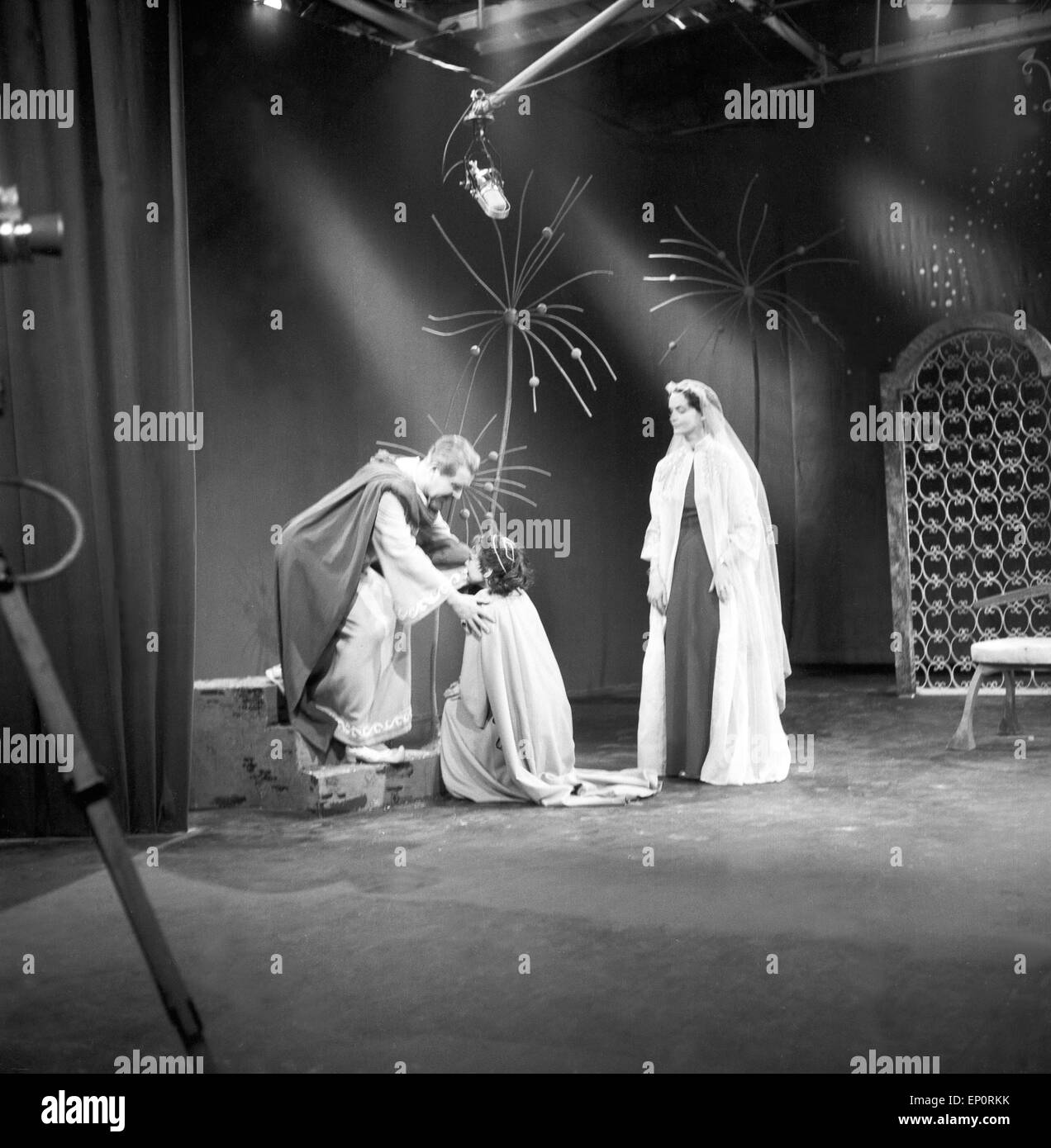 Klassisches set hi-res stock photography and images - Alamy