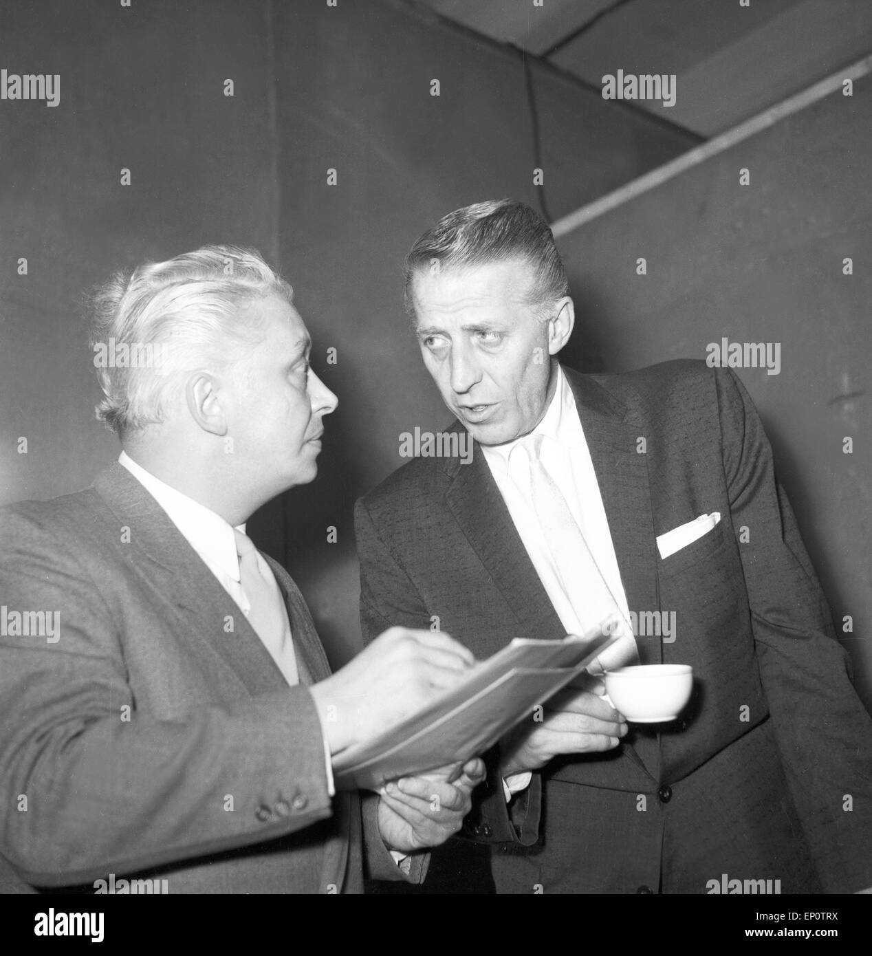 Der Jazzpianist und Komponist Stan Kenton mit seinem Impresario ...