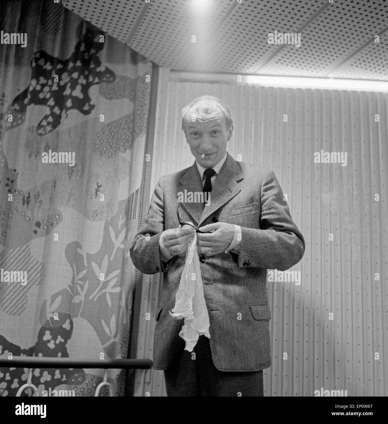 Schauspieler brille hi-res stock photography and images - Alamy