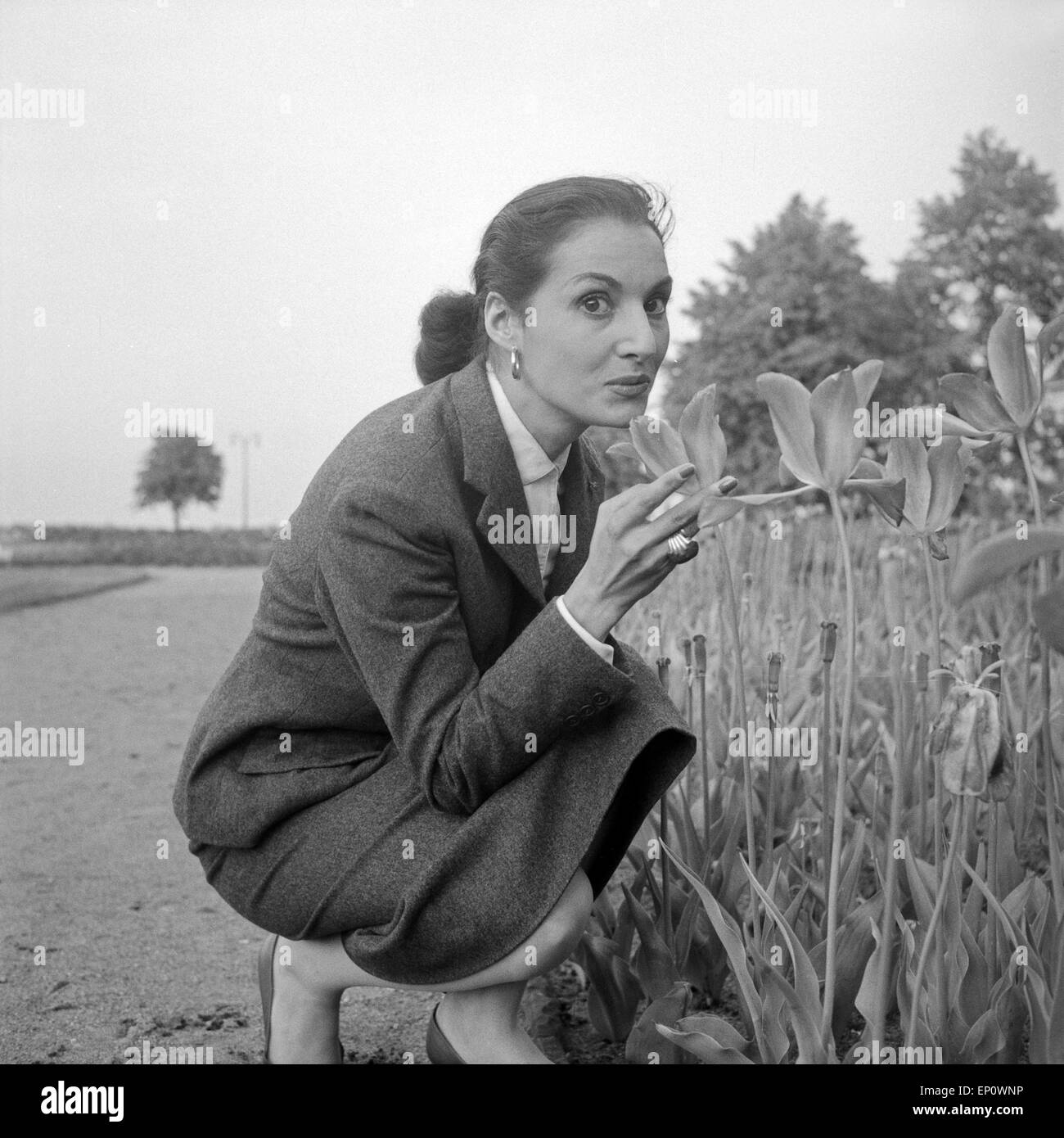 Spanische Sängerin und Schauspielerin Nati Mistral, Hamburg 1956 ...