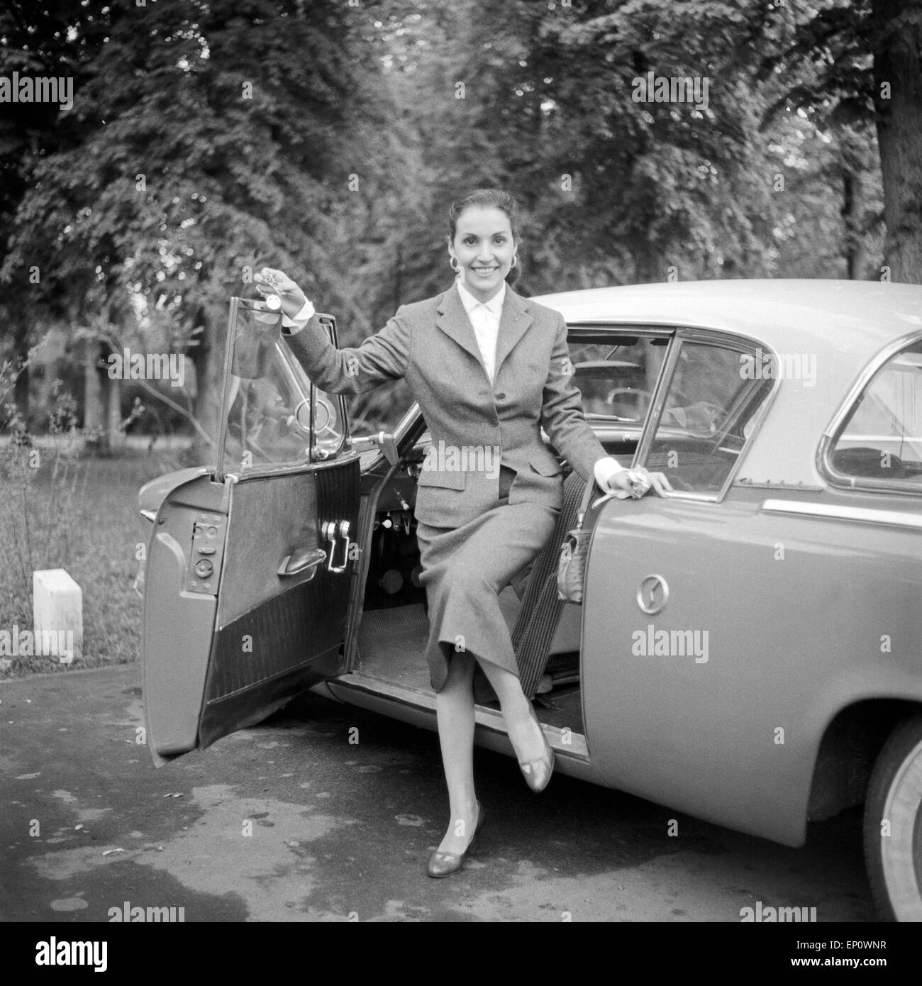 Spanische Sängerin und Schauspielerin Nati Mistral, Hamburg 1956 ...