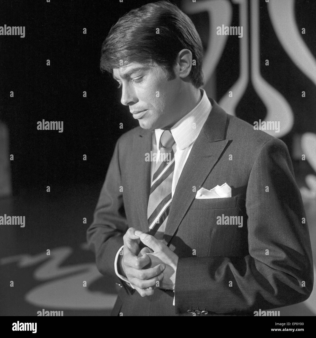 Deutscher Schlagersänger Roy Black bei einer Kameraprobe für eine ...