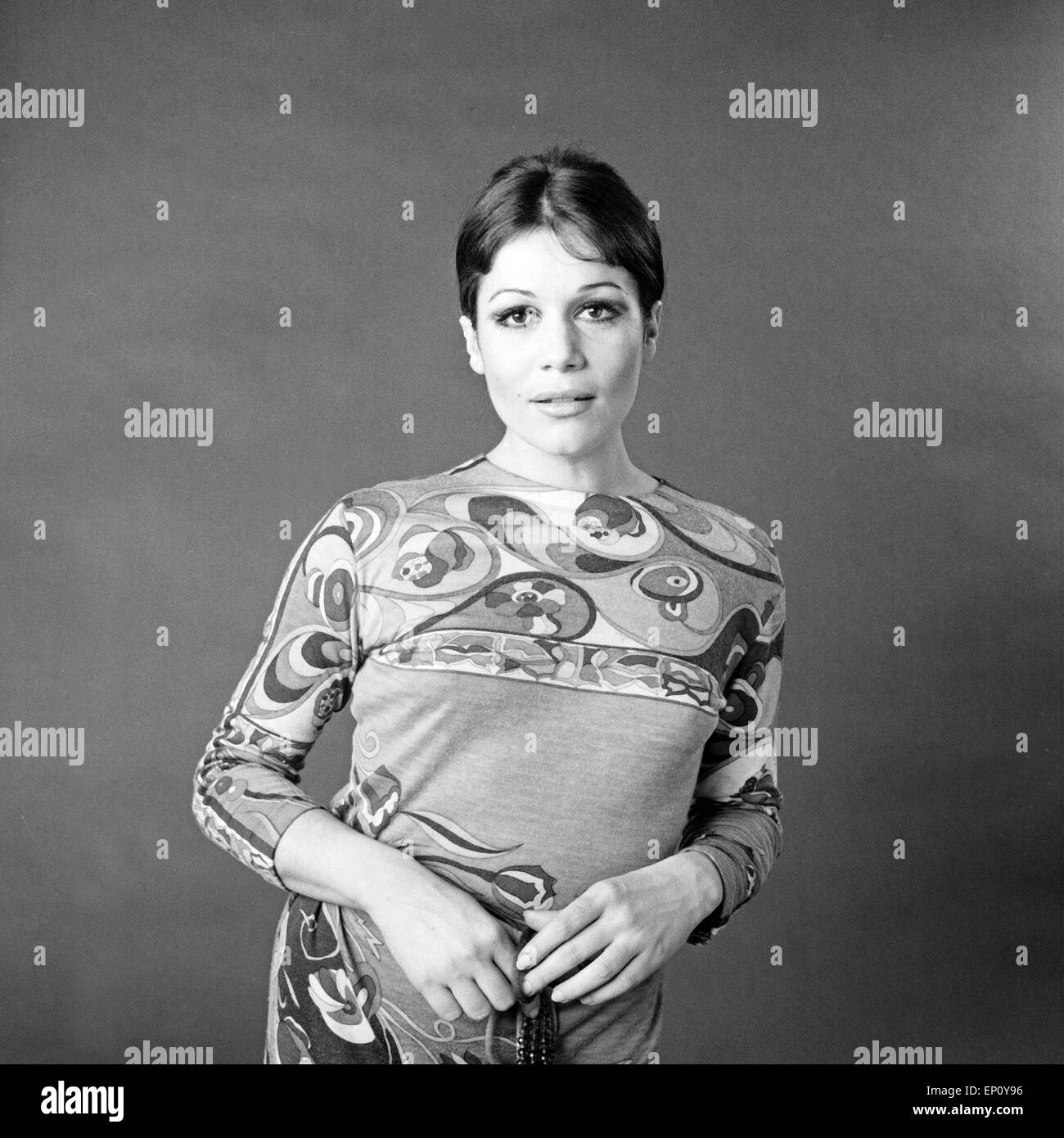 Deutsche Schauspielerin Hannelore Elsner bei einem Shooting, Anfang ...