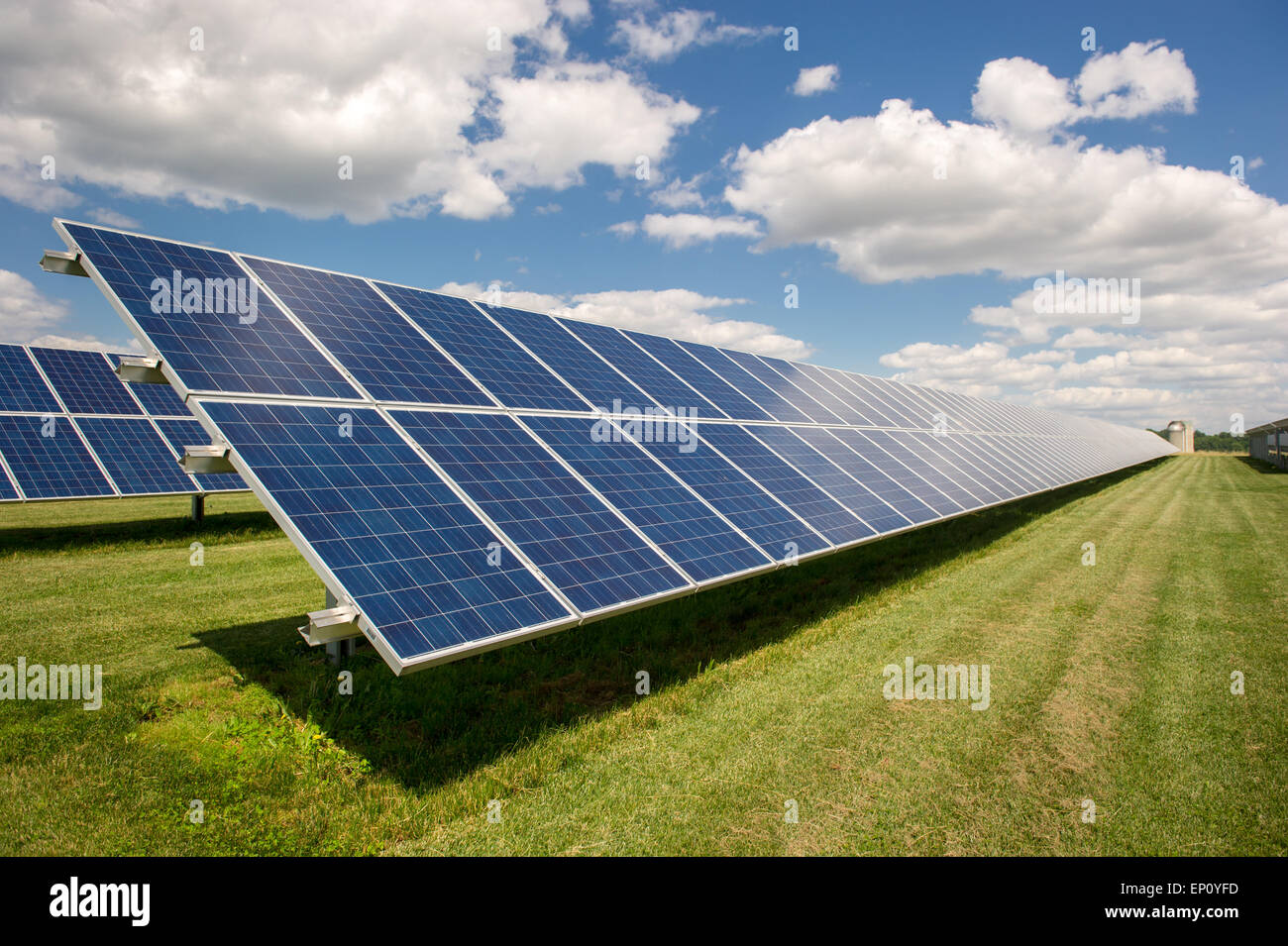 Solar farm usa hi-res stock photography and images - Alamy