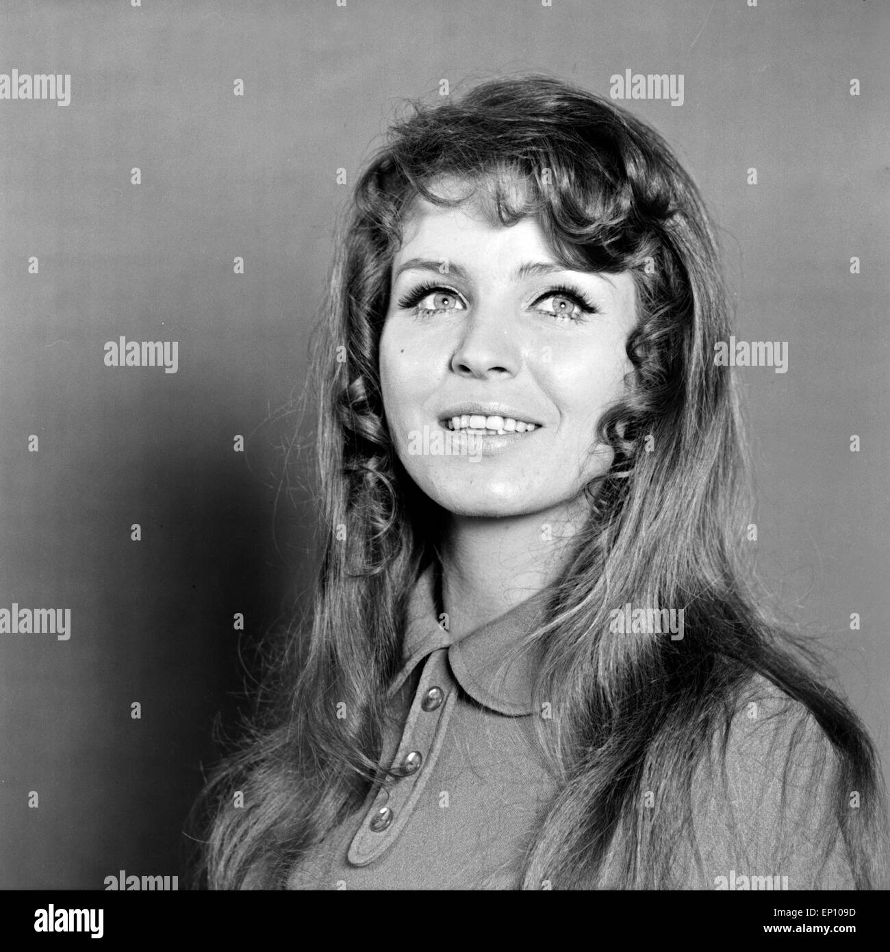 Deutsche Schlagersängerin Manuela, Hamburg 1960er Jahre. German ...