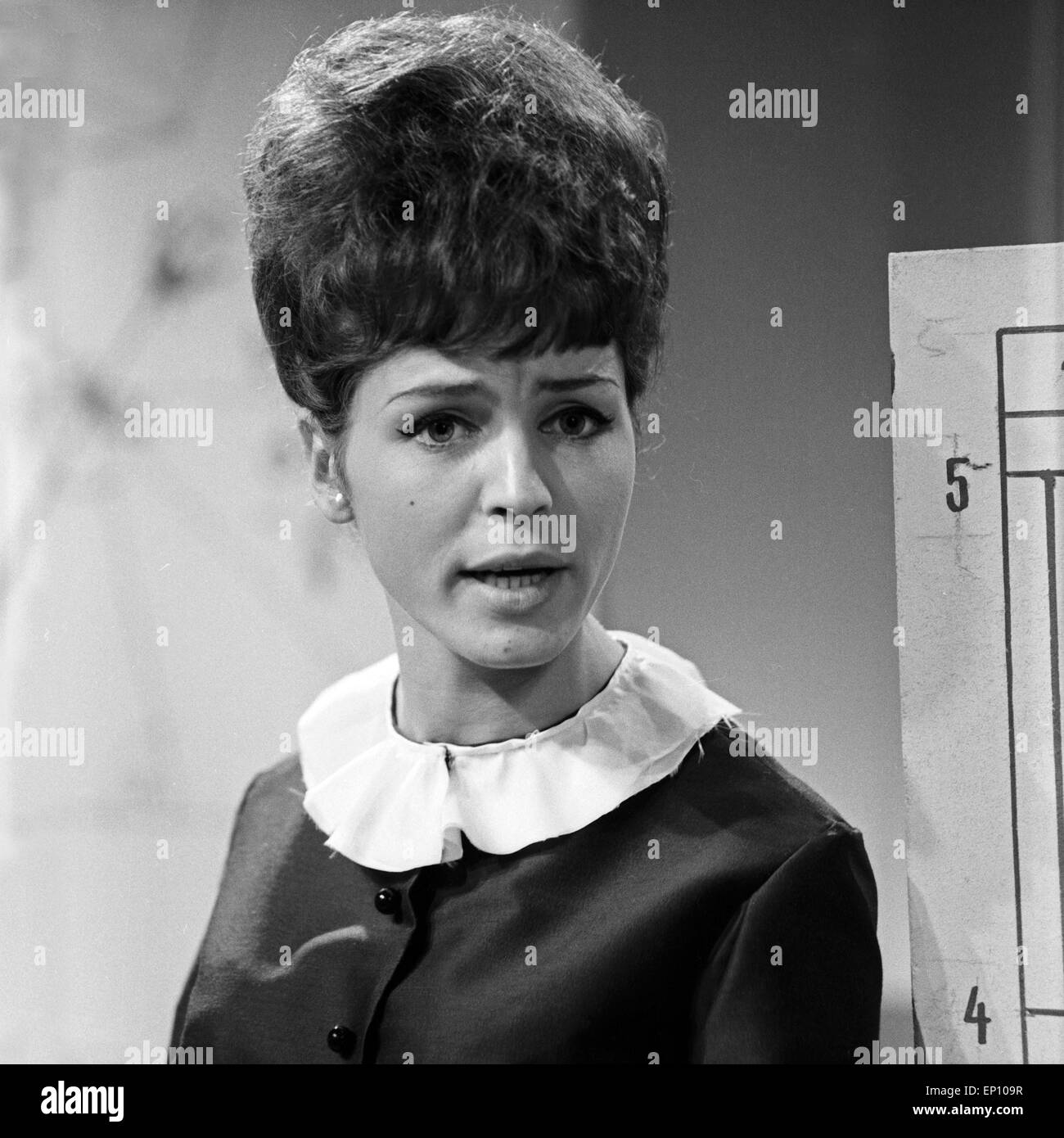 Deutsche Schlagersängerin Manuela, Hamburg 1960er Jahre. German ...