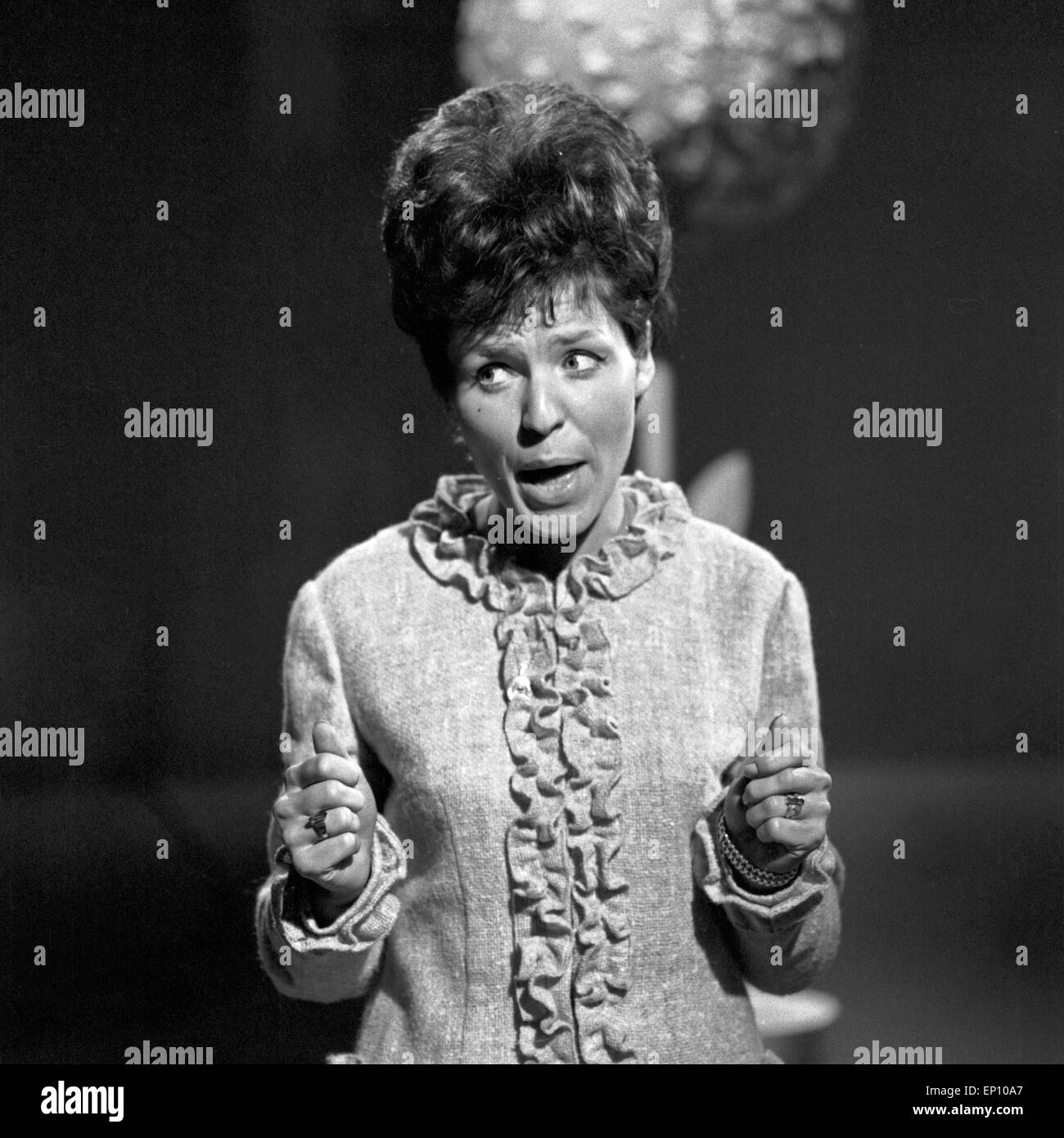 Sangerin manuela hi-res stock photography and images - Alamy