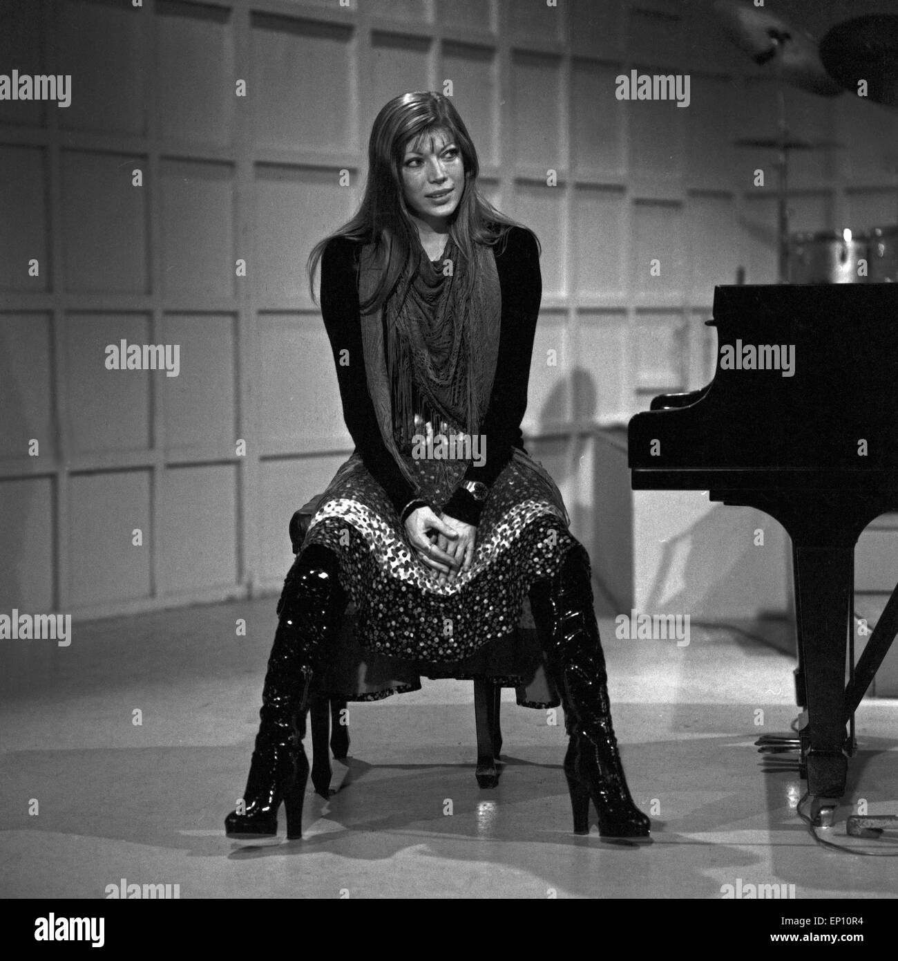 Deutsche Sängerin und Schauspielerin Katja Ebstein bei Proben für eine ...