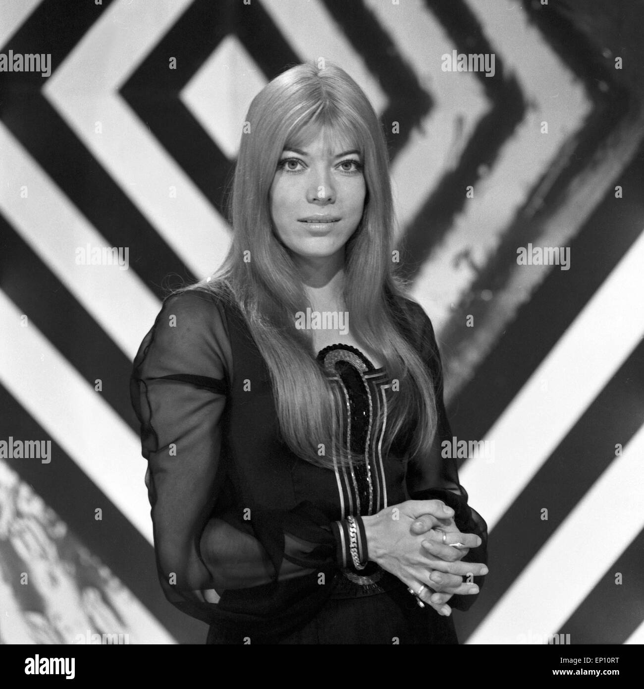 Deutsche Sängerin und Schauspielerin Katja Ebstein bei Proben für eine ...