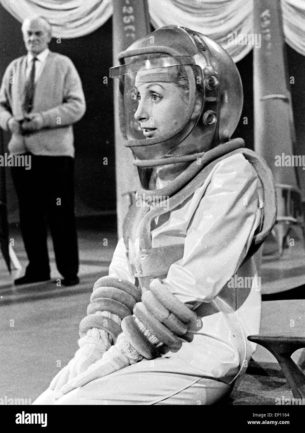 Deutsche Schauspielerin und Kabarettistin Edith Hancke in der bei einem ...