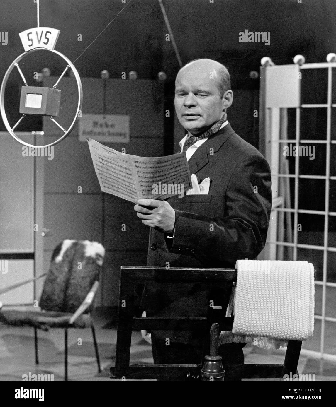 Deutscher Schauspieler Ralf Wolter in der Fernsehshow "So viel Schwung ...