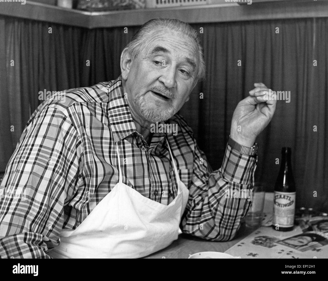 Gustav knuth hi-res stock photography and images - Alamy