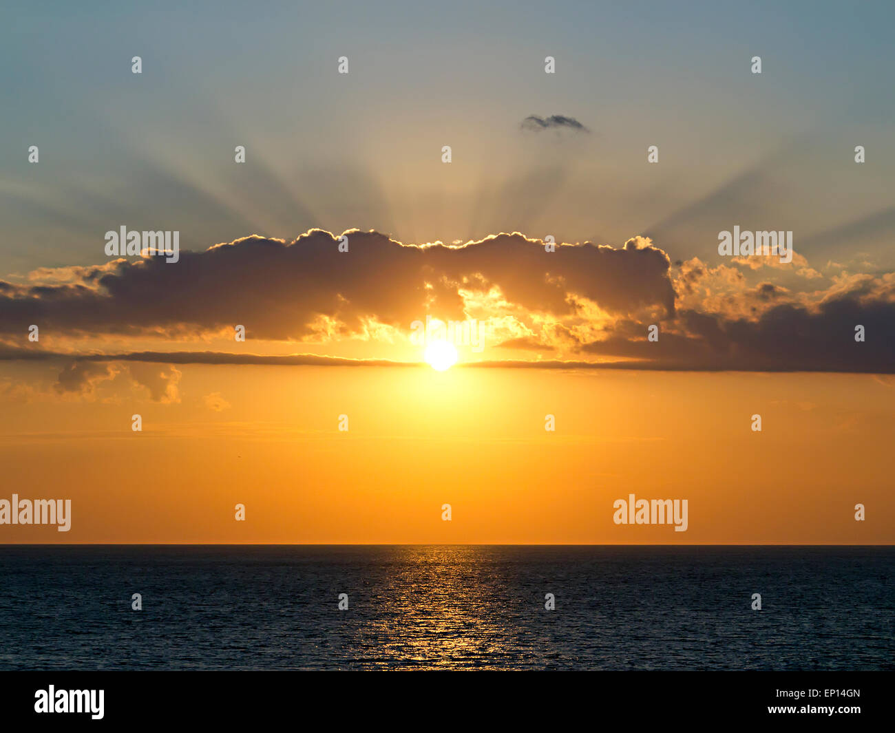 Light rays of the setting sun hi-res stock photography and images - Alamy