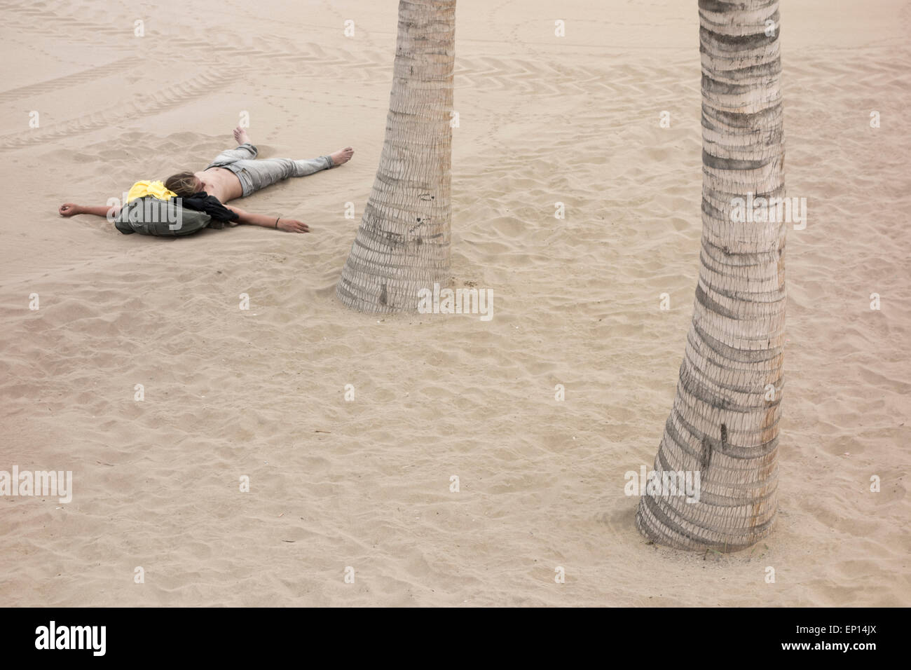 Desert island man hi-res stock photography and images - Alamy