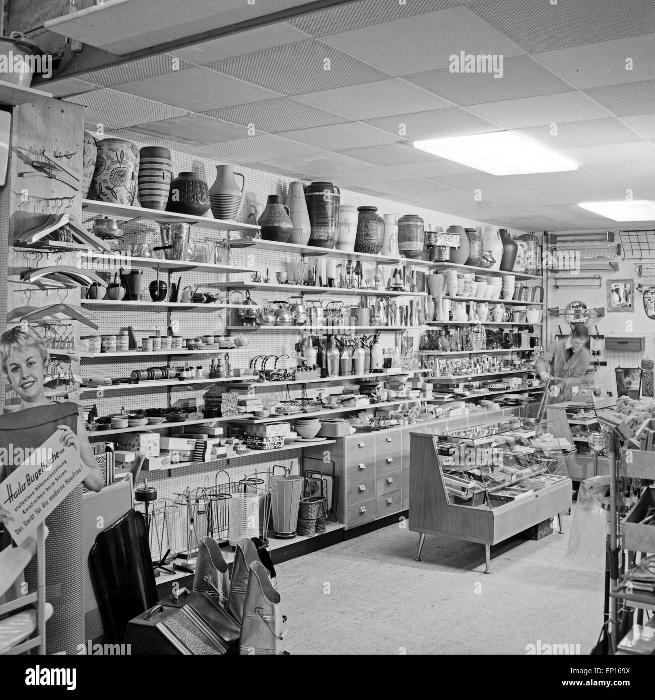 Drug store 1960s Black and White Stock Photos & Images - Alamy