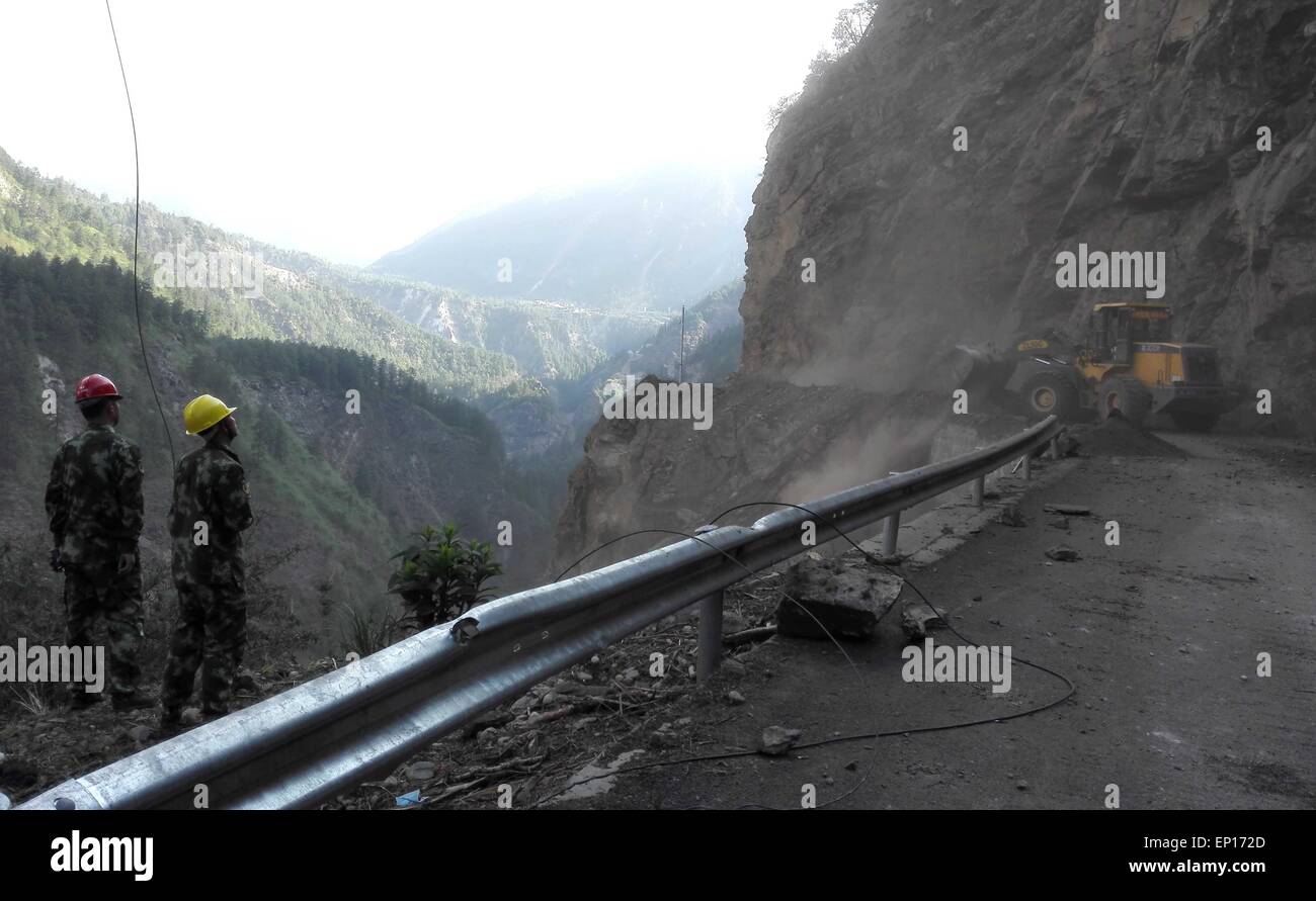 Gyirong tibet border hi-res stock photography and images - Alamy