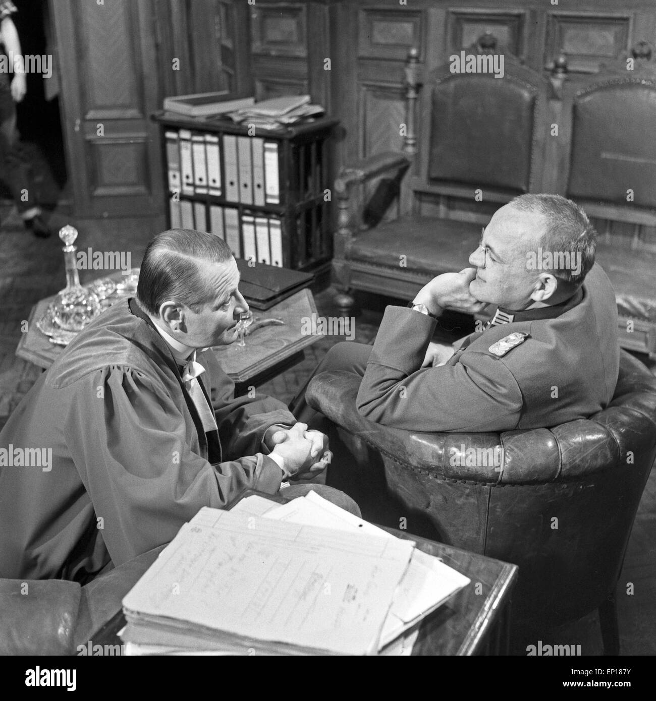 Der Prozeß Carl von O., Fernsehspiel, Deutschland 1964, Regie: John ...