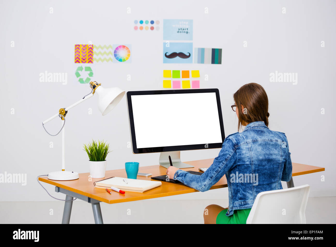 Back of a computer screen hi-res stock photography and images - Alamy