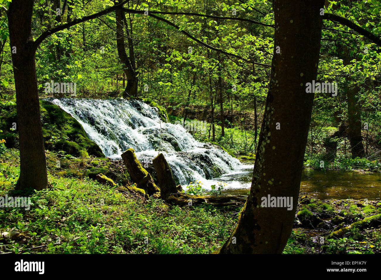 Dark view waterfalls hi-res stock photography and images - Alamy