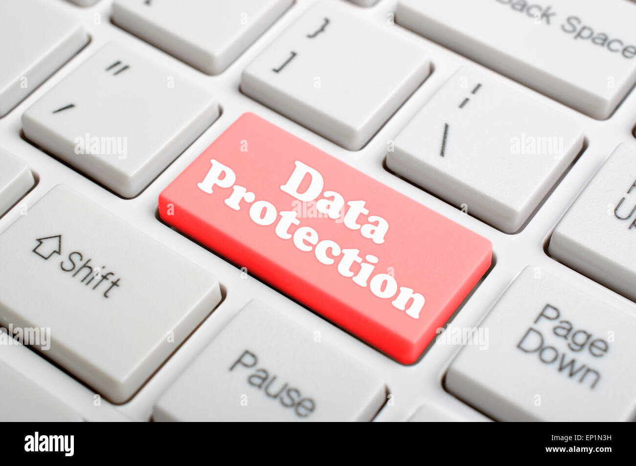 Data protection search symbol hi-res stock photography and images - Alamy