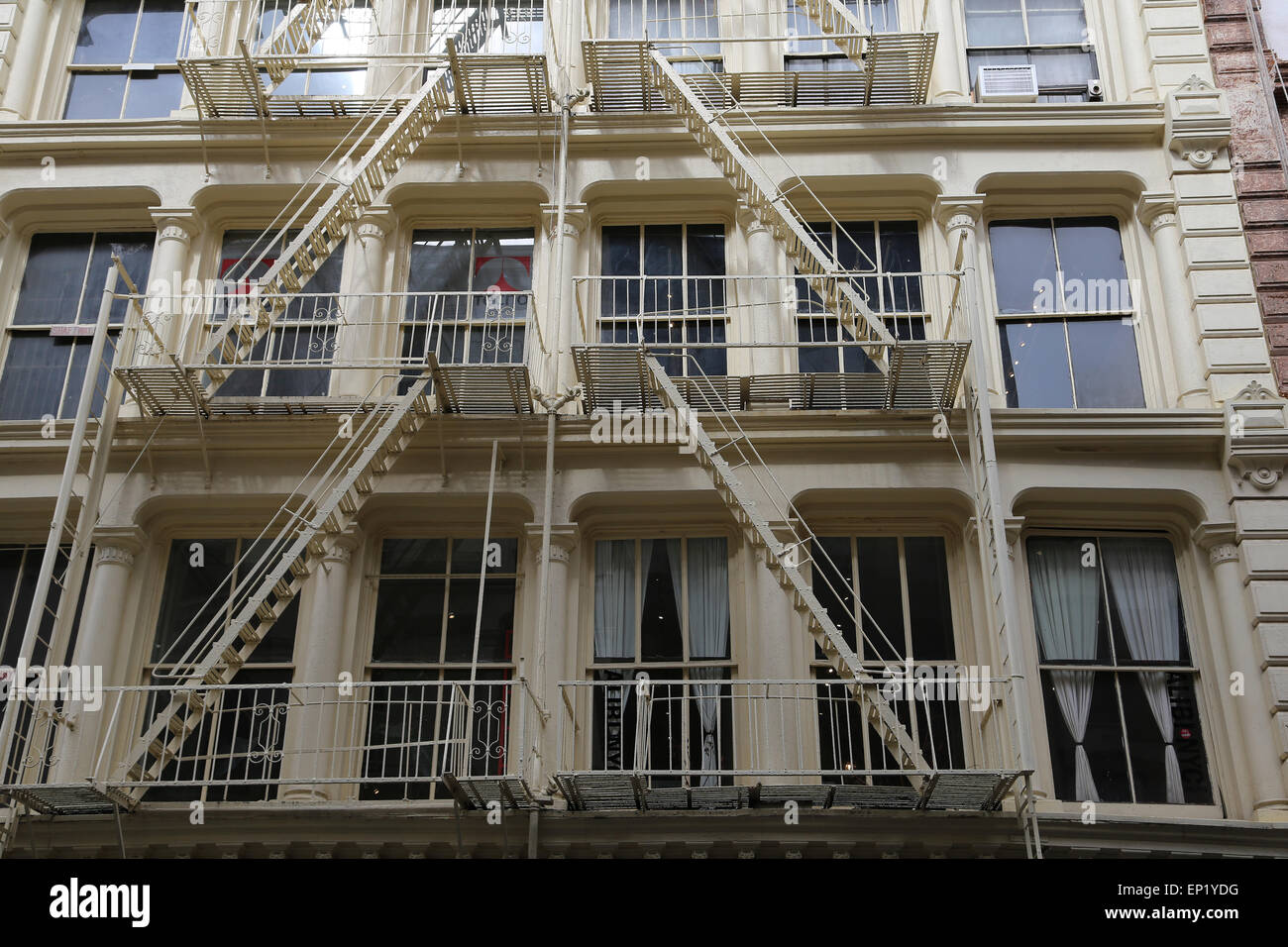 Fire escapes hi-res stock photography and images - Alamy