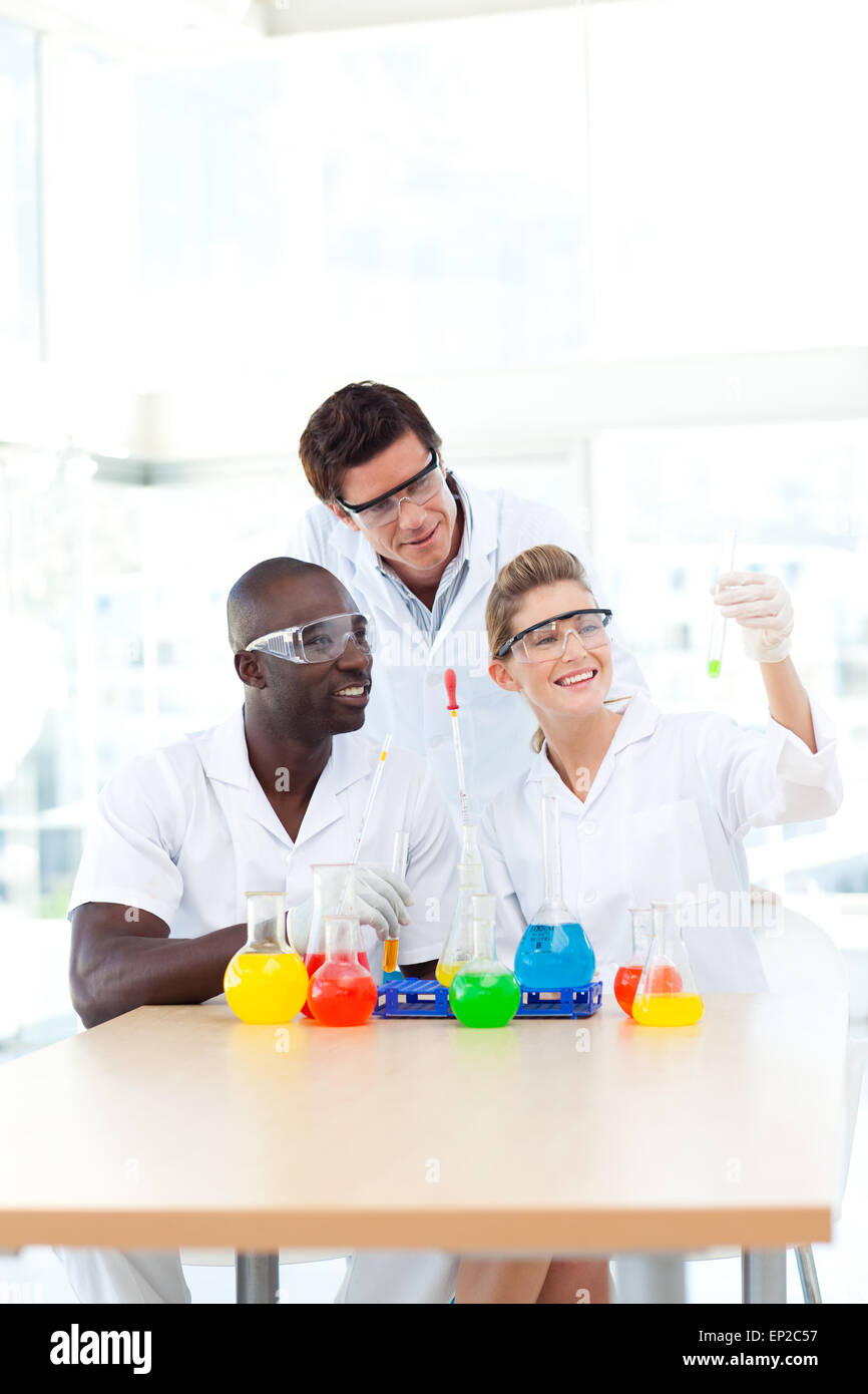 Business students lab hi-res stock photography and images - Alamy