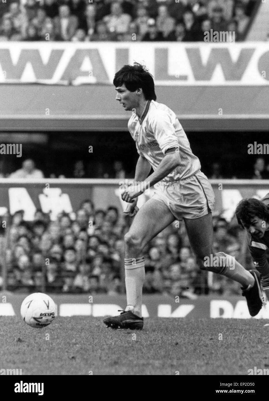 1985 liverpool manchester united semi hi-res stock photography and ...
