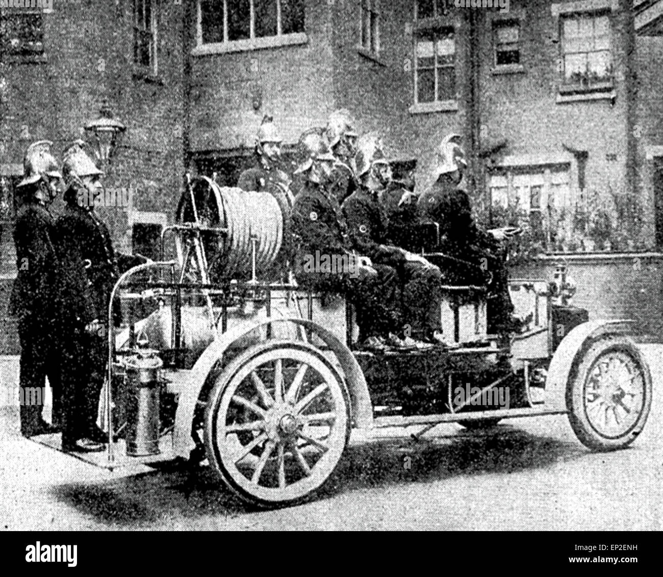 Leicester's 24 horse power Wolseley motor fire engine, which is ...