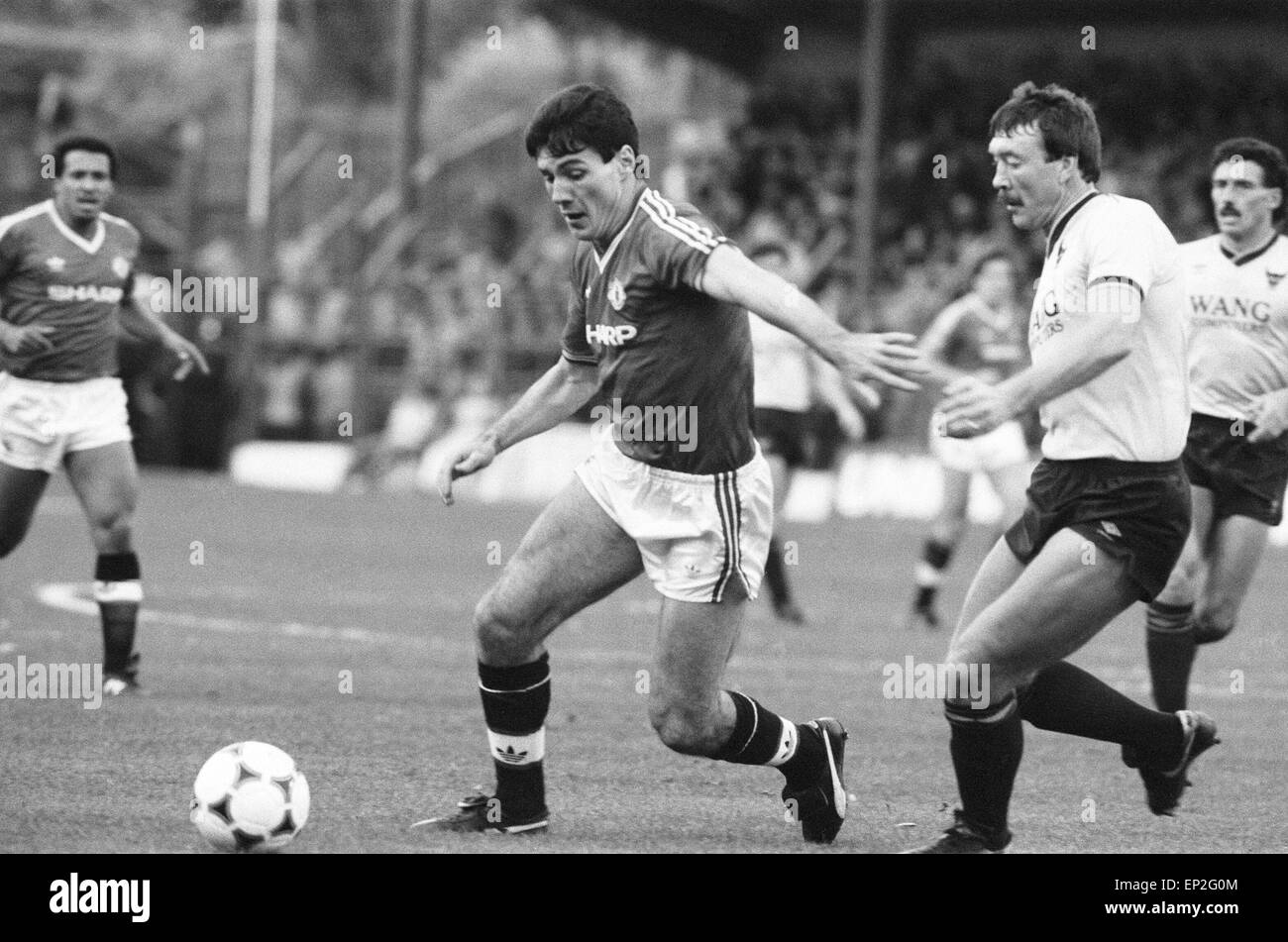 English League Division One match at The Manor Ground. Oxford United 2 ...