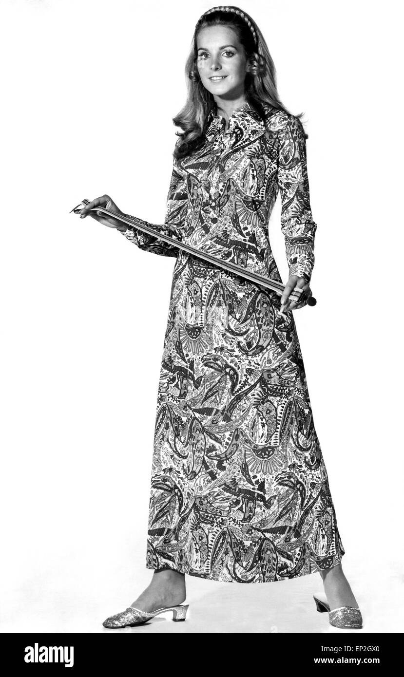 Fashion dress 1970 Black and White Stock Photos & Images - Alamy