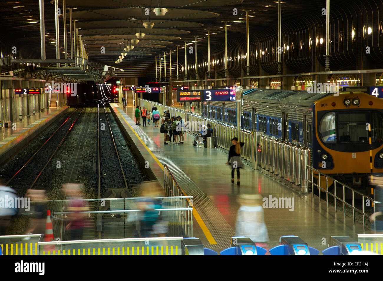 Commuters and train platforms at Britomart Transport Centre, Auckland ...
