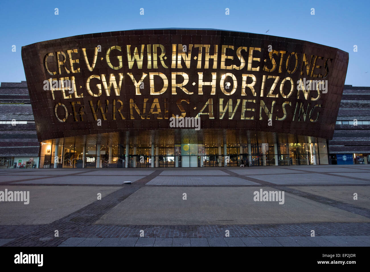 The Wales Millennium Centre (WMC) at sunset at Cardiff Bay Stock Photo ...
