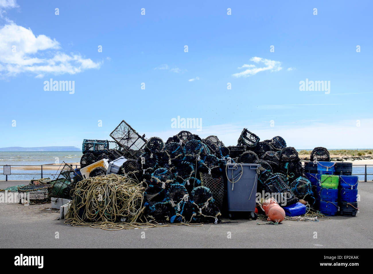 Trawler loading hi-res stock photography and images - Alamy