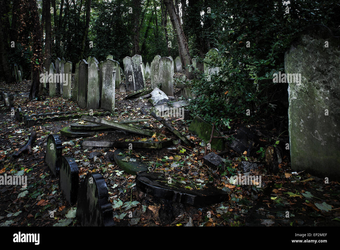 Tower Hamlets Cemetery in the East End of London Stock Photo - Alamy